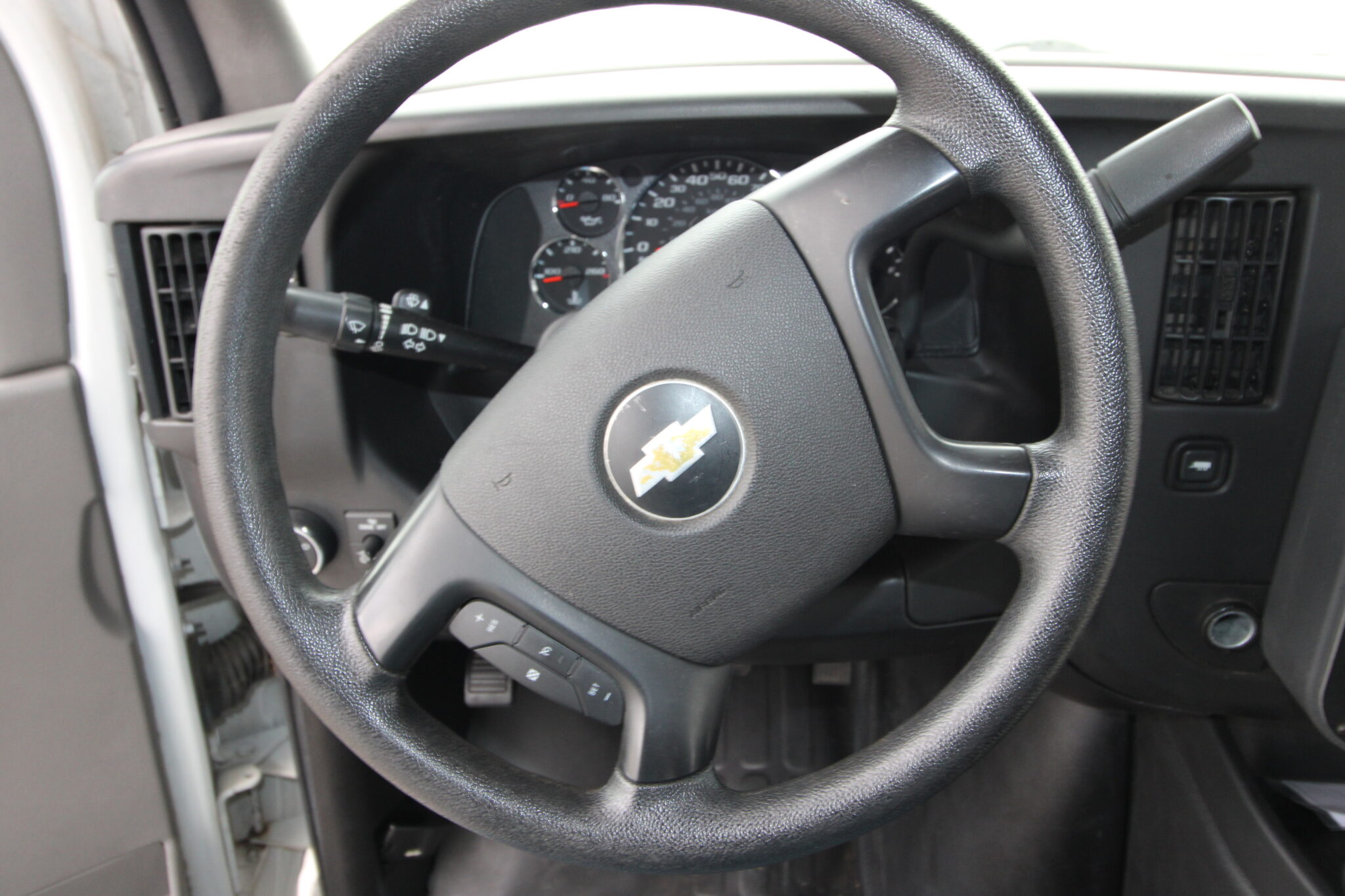 2012 CHEVROLET EXPRESS 4500, Bus # 8184 - Sawyers Bus Sales & Conversions